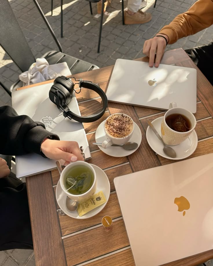 Why Gen Z café culture make Cafés Like Their Second Office - City Kaki ...