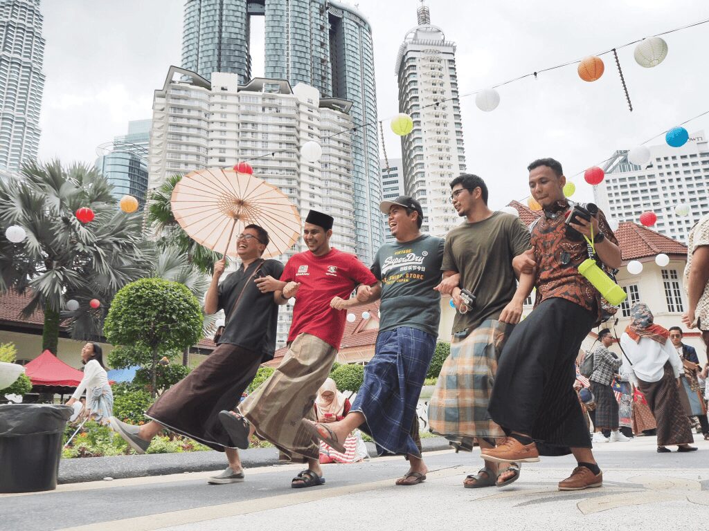 Keretapi Sarong: A Celebration of Heritage on the Move - City Kaki Media